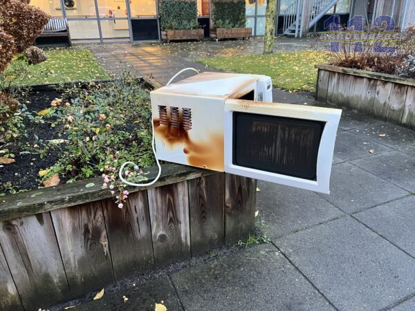 Brand in magnetron veroorzaakt kleine brand in woonzorgcentrum ...