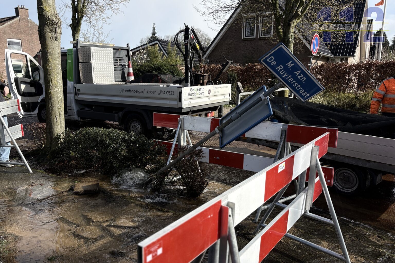 Leidingbreuk zet kruising in Hardenberg onder water - 112 Hardenberg